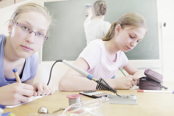 8 STEM Programs for Your Teen this Summer | TeenLife