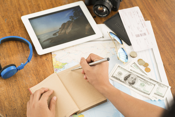 Three Ways To Earn Money As You Travel | TeenLife